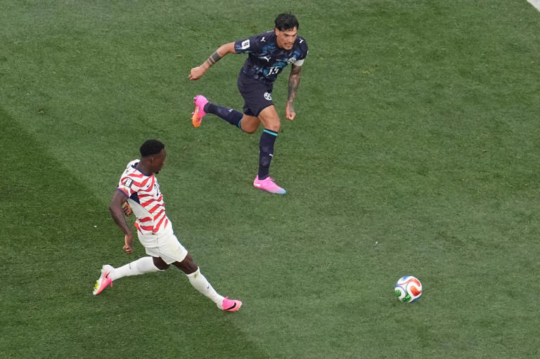 Balogun scores twice, US opens World Cup with 4-1 win over Paraguay