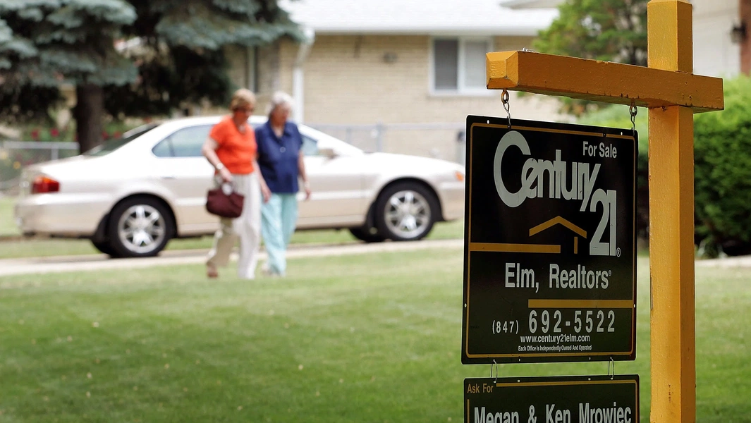 May home sales hit year's highest level despite high rates