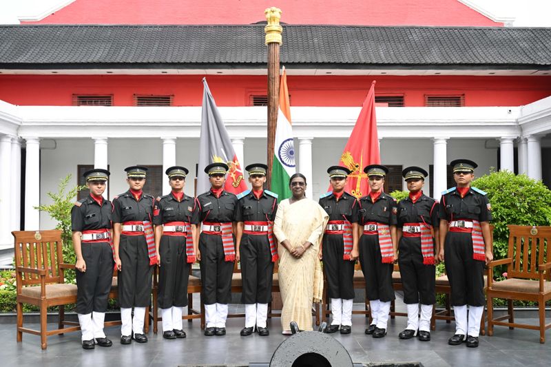 'Watershed moment': President Murmu as first batch of women officers ...