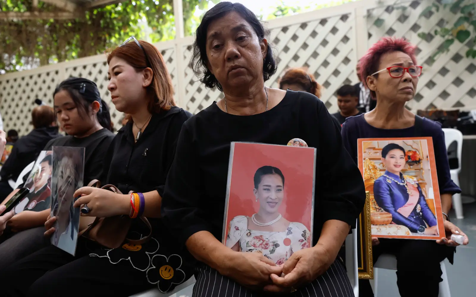 Mourners gather at Thai royal palace to await princess’ body