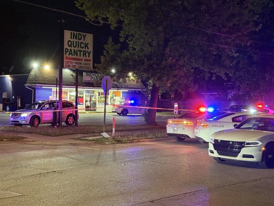 1 killed in shooting on near southeast side of Indianapolis