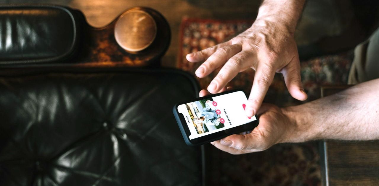 Match, swipe e prima mossa: la sfida tra Bumble e Tinder