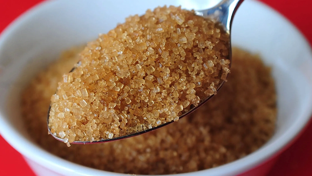 9 oatmeal toppings to avoid and nutritious options