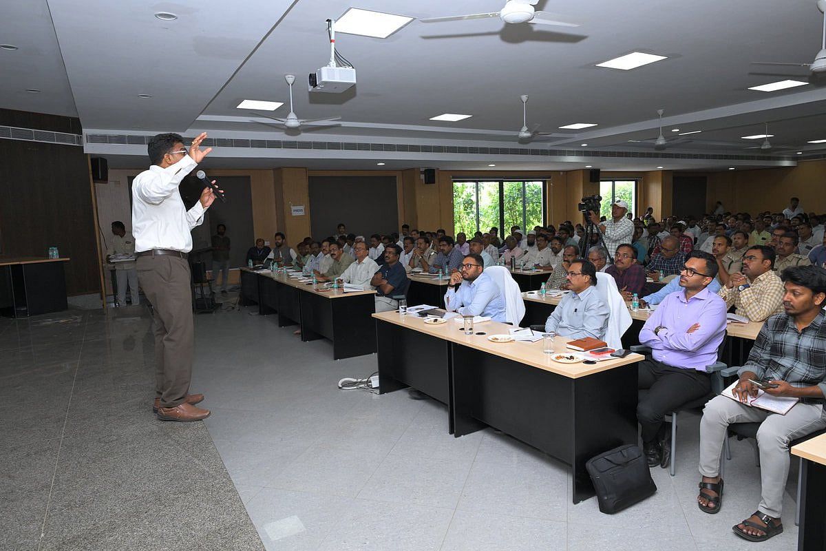 500 govt staff trained on AI platforms at workshop in Suryapet