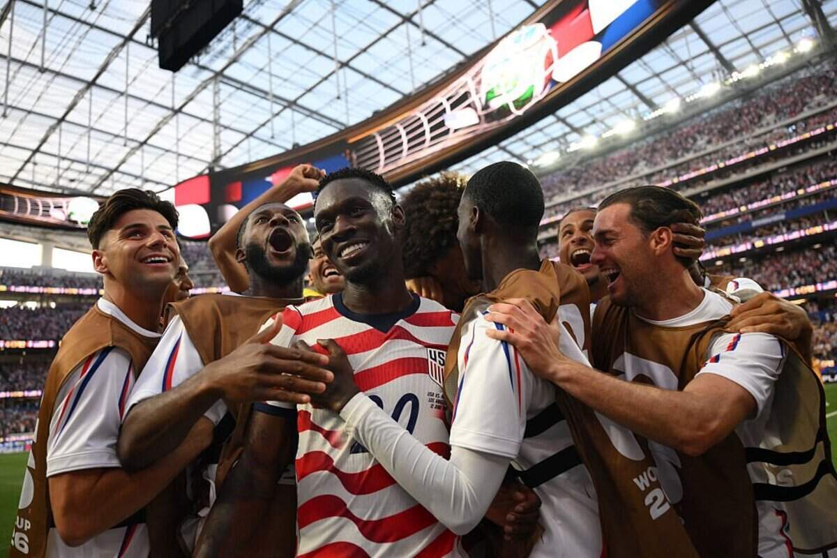 Fans party at Dallas Fan Festival as US dominates World Cup opener
