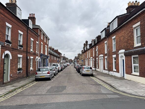 Couple find 8-word note on windscreen after parking outside new home