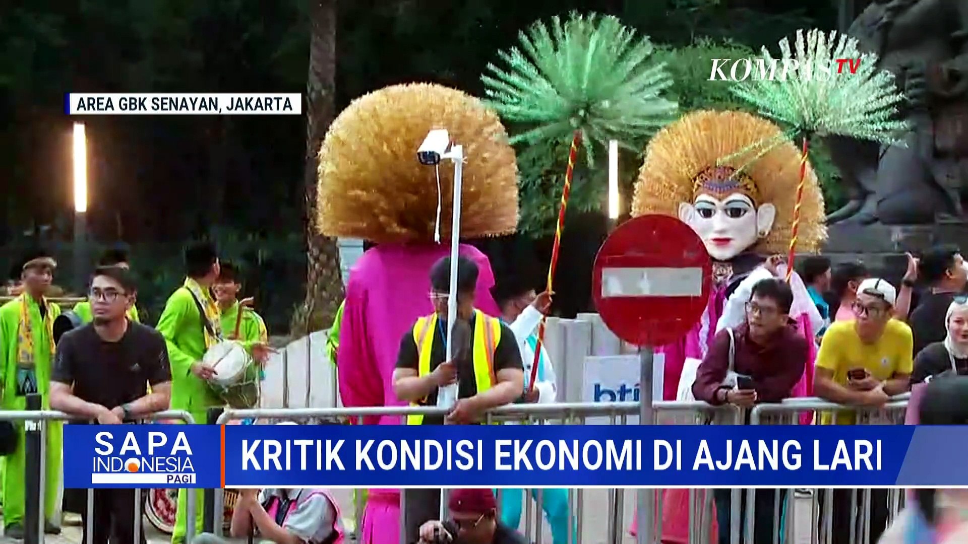 Unik! Titik cheering ajang lari internasional di GBK jadi wadah ...