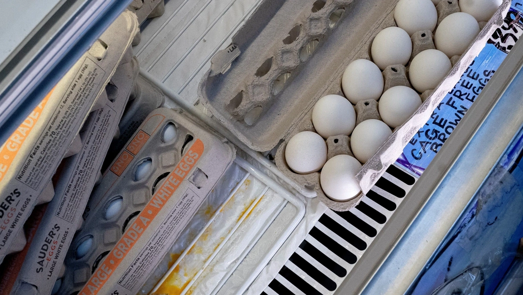 Proper storage and safety tips for eggs