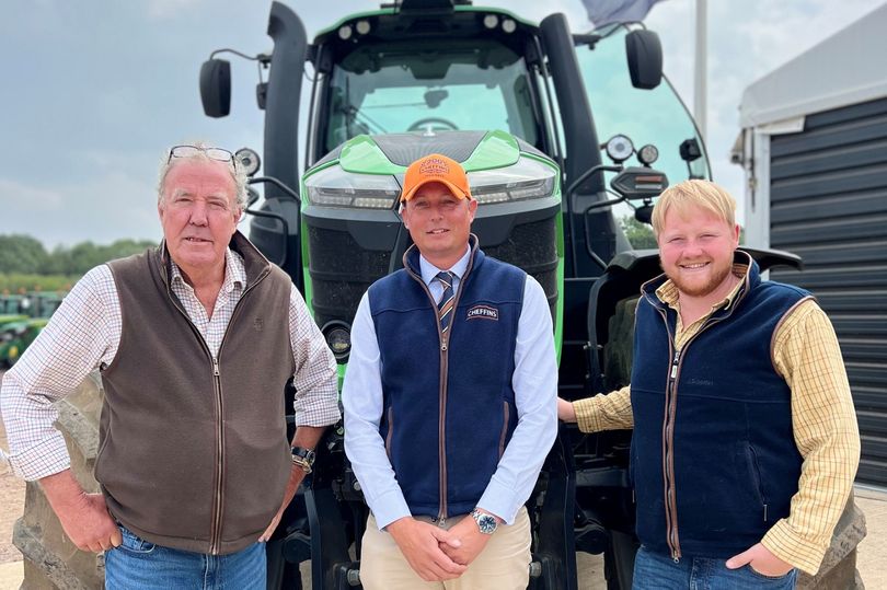 Diddly Squat Jeremy Clarkson Lamborghini tractor auctioned in ...
