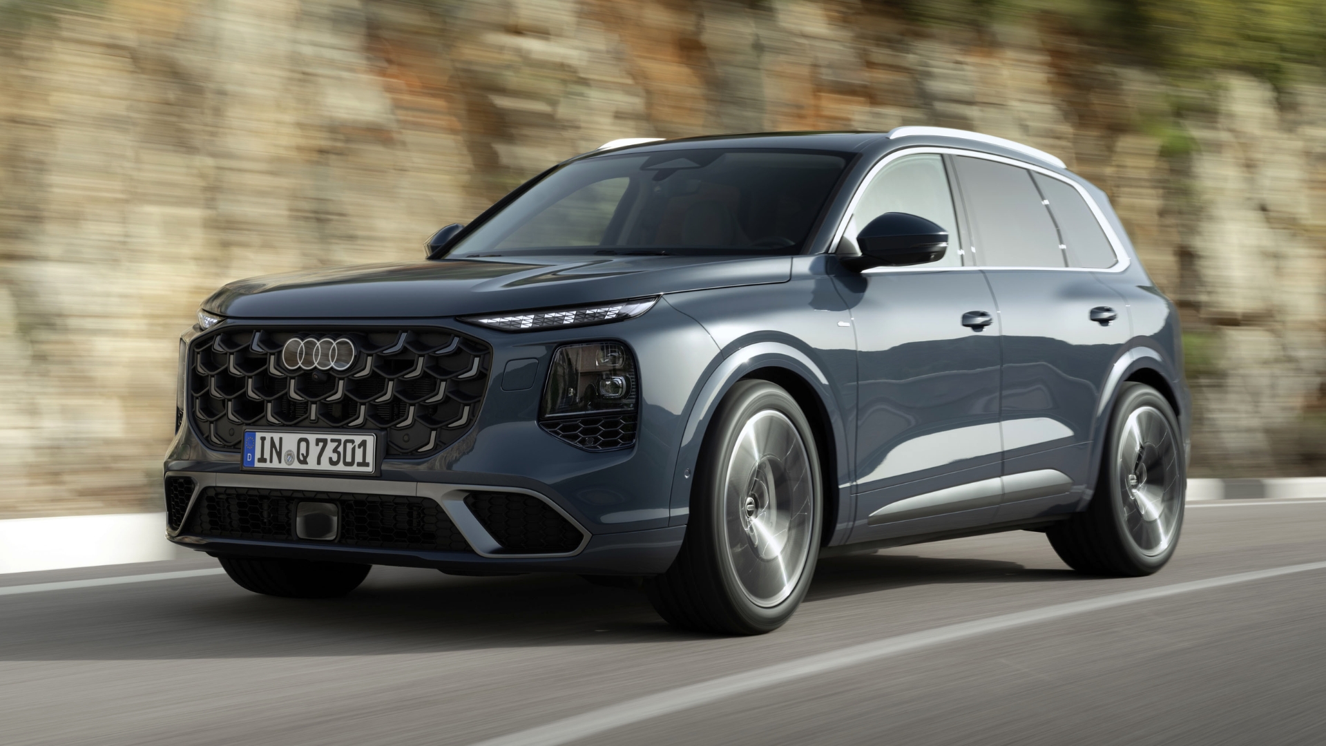 The new Audi Q7 has arrived with a bolder design and Audi is still ...