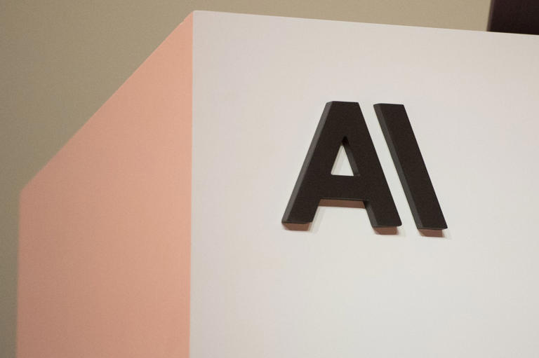 Anthropic suspends top AI models after US government order