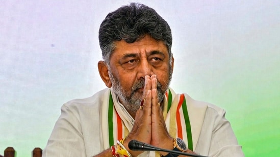 Karnataka CM urges Centre speed up approvals for pending irrigation ...