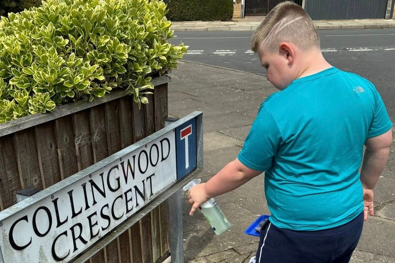 Boy, 8, spends weeks cleaning street signs in Laceby Acres