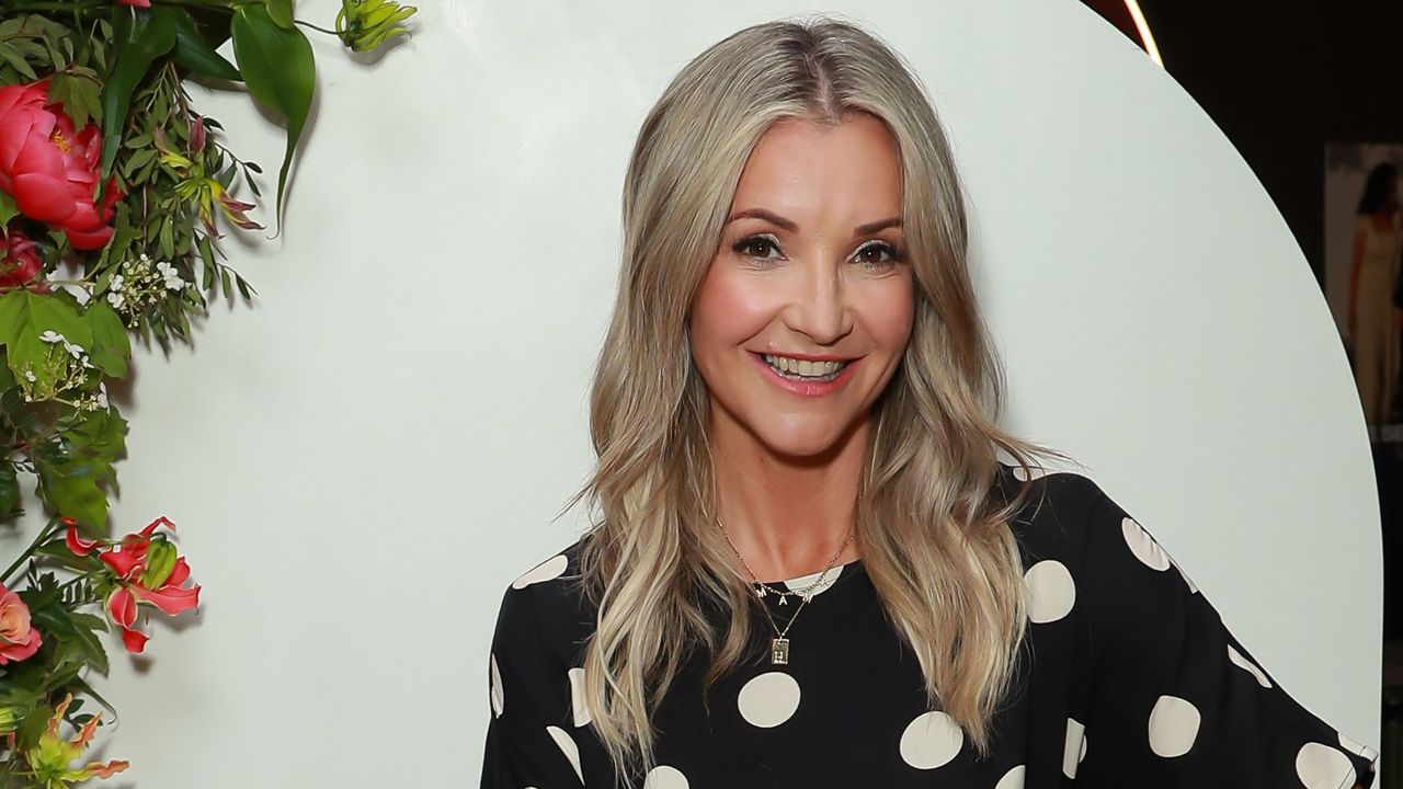 Helen Skelton proves these two unexpected colours work so well together