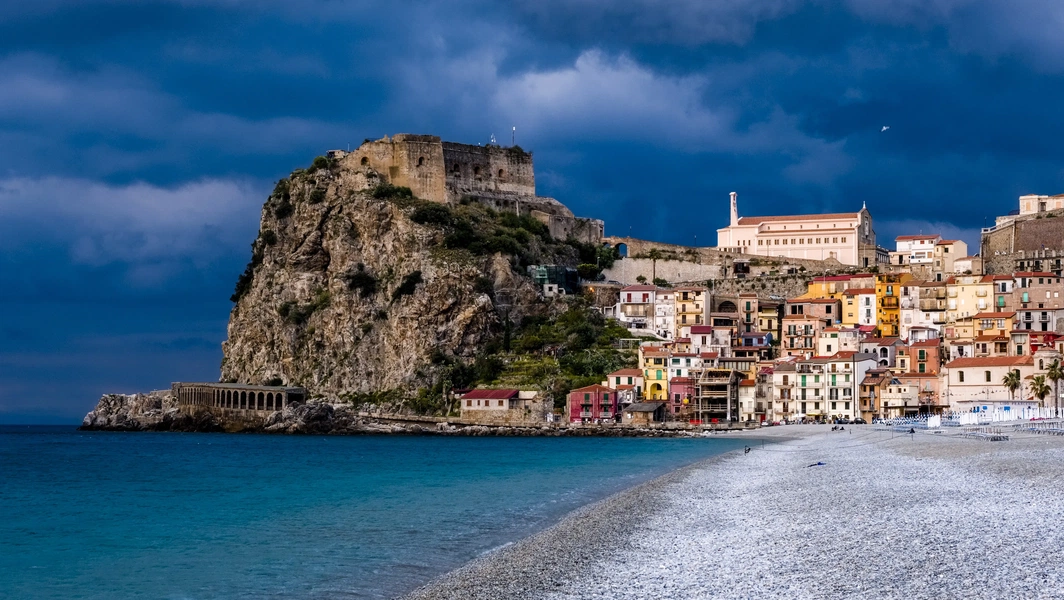 16 historic and scenic towns across Italy