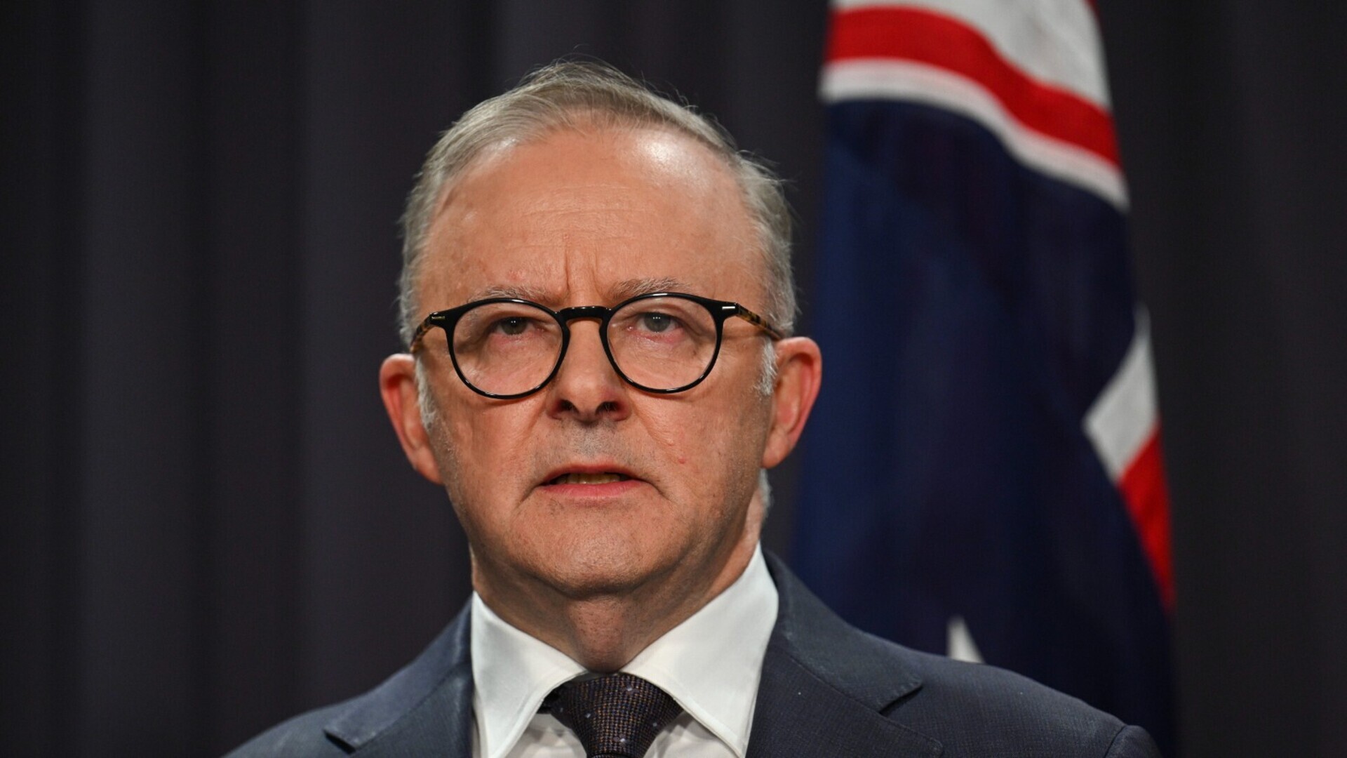 Labor under fire for 'silencing the Australian people' over broken ...