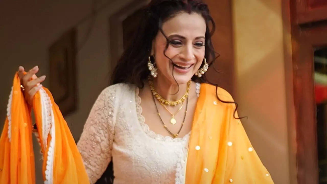 Ameesha Patel claims Gadar 1 and 2 surpassed Dhurandhar's footfalls: I ...