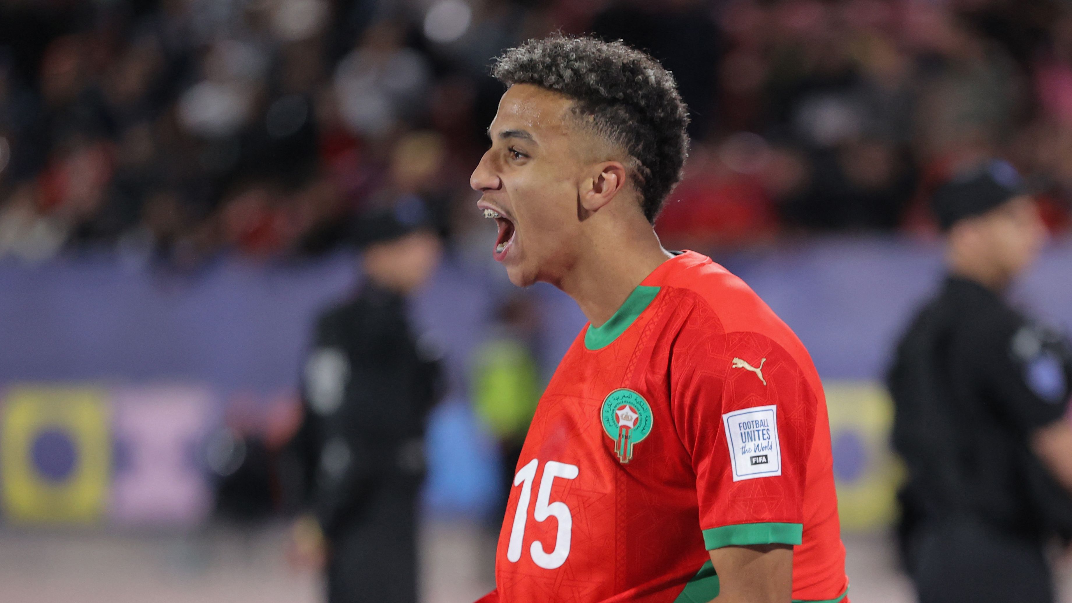 De Telegraaf bevestigt eerste aanwinst van Ajax: 'Het is rond. Hij gaat ...