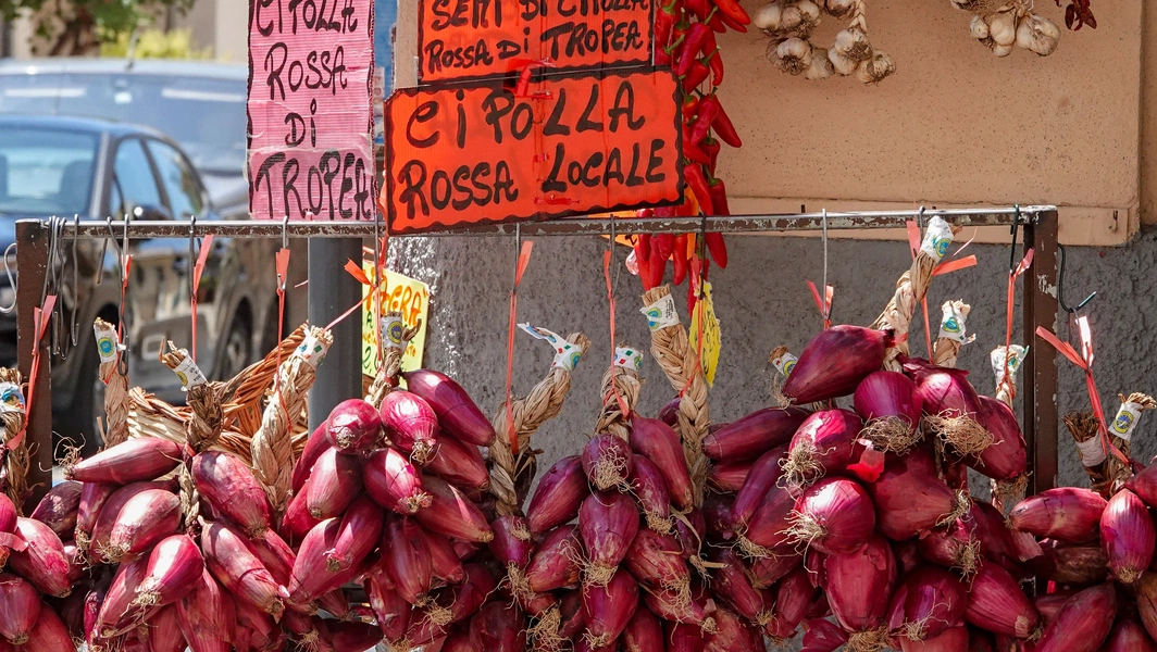 16 historic and scenic towns across Italy