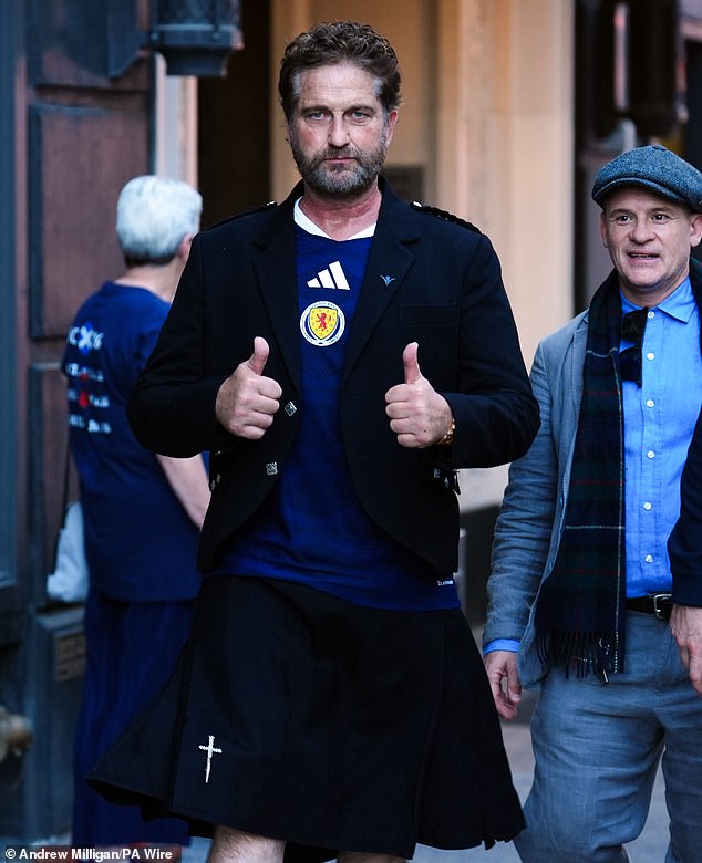 Scotland's Tartan Army drink Boston dry ahead of first World Cup match ...