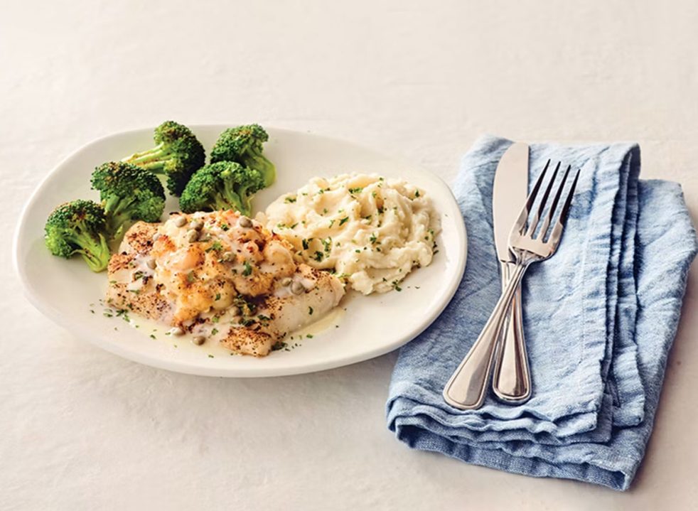 5 restaurant chains with the best seafood stuffed fish, according to diners