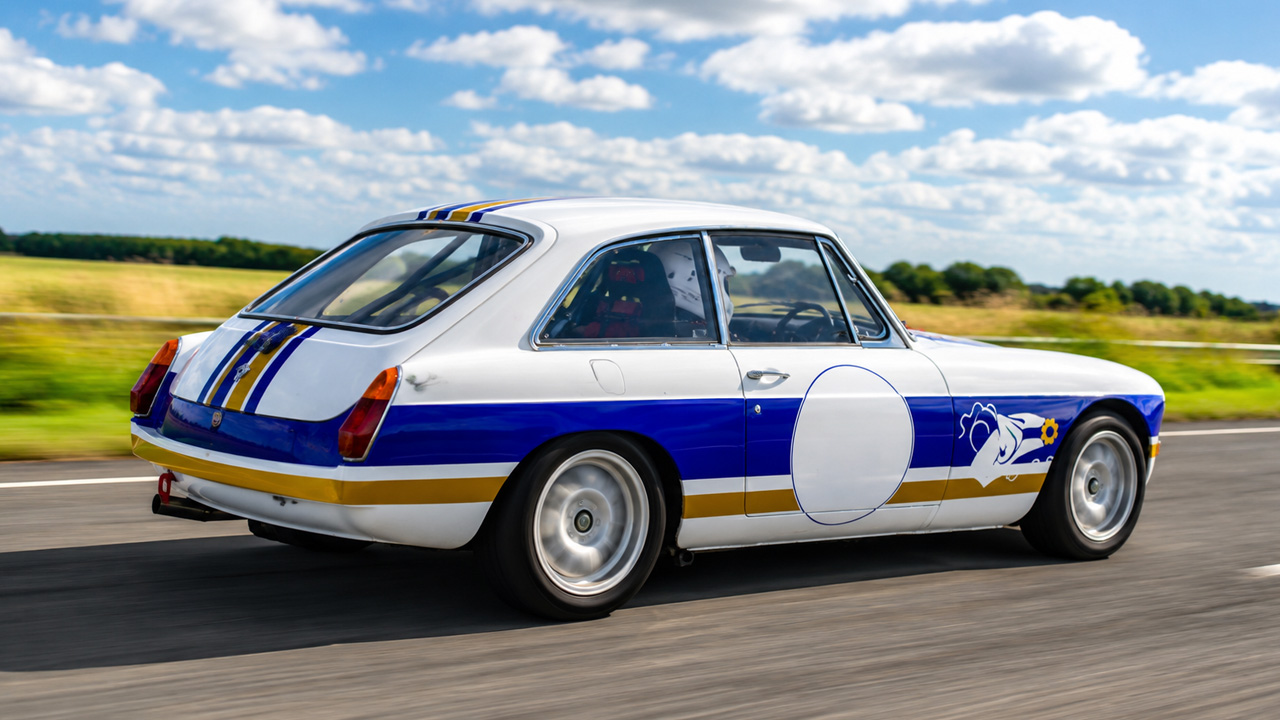 Richard Hammond’s last Top Gear car hits the track