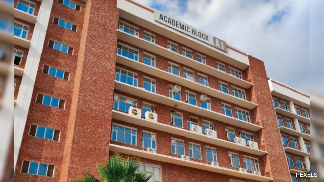 Student picks IIT Mandi over Jaipur college, court orders 1.2 lakh fee ...