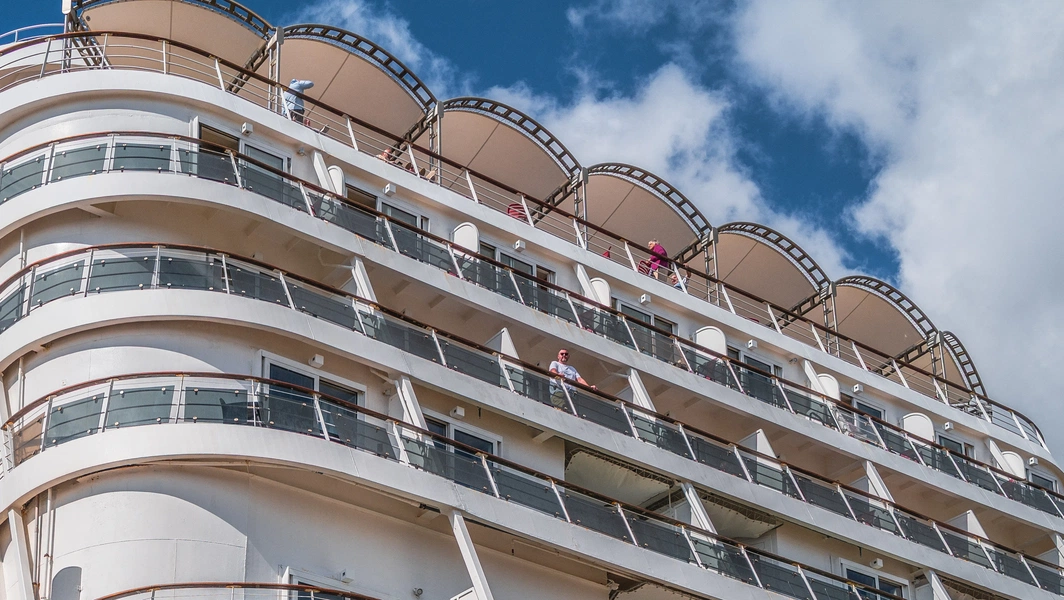 Experts flag germ hotspots for Bahamas cruise travelers