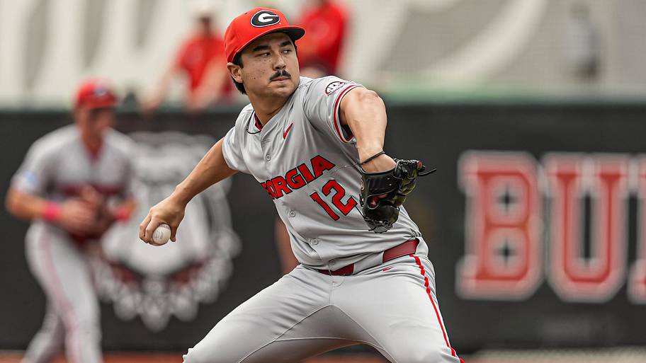 Georgia vs Texas CWS odds saw one unexpected twist hours before first pitch