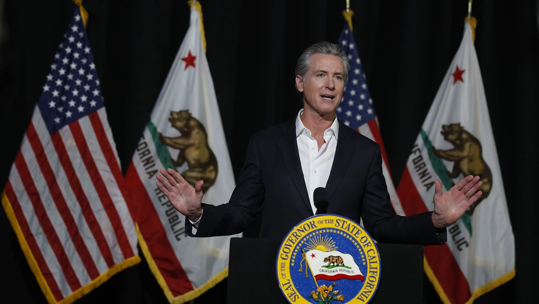 Rubio and Newsom share VIP box at US World Cup opener