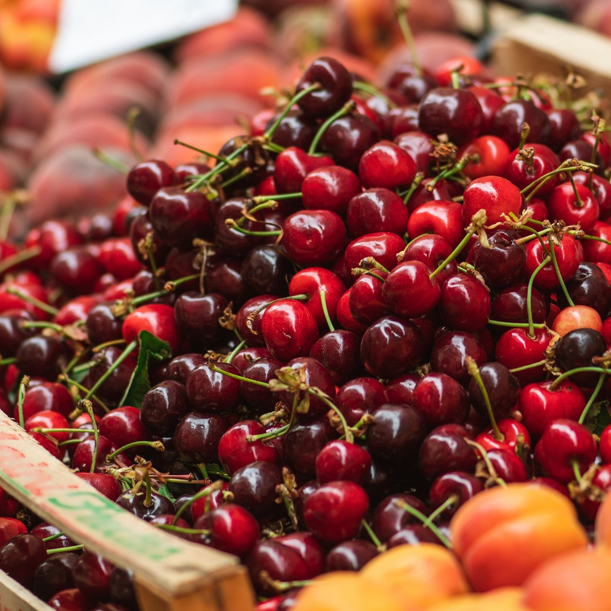 Fruits d’été : pourquoi le prix des cerises s'envole et dépasse celui ...