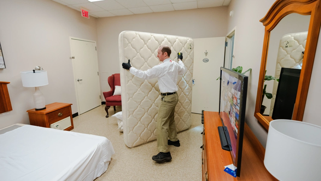 10 hotel scams, hazards, and red flags