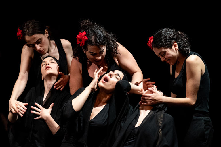 Biennale teatro, Cirillo incrocia con successo due testi di Moscato