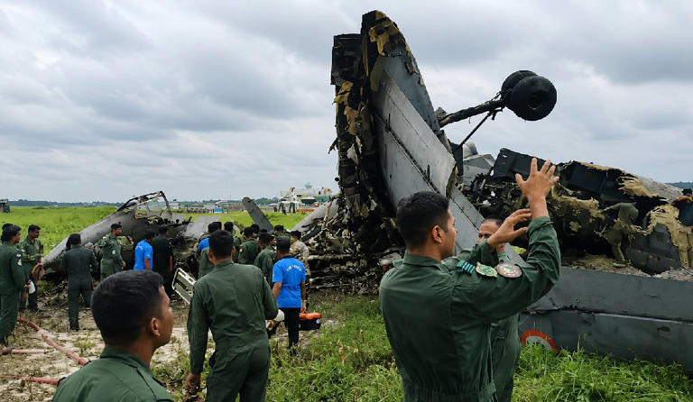 5 personnel feared dead in IAF AN-32 aircraft crash during landing in ...