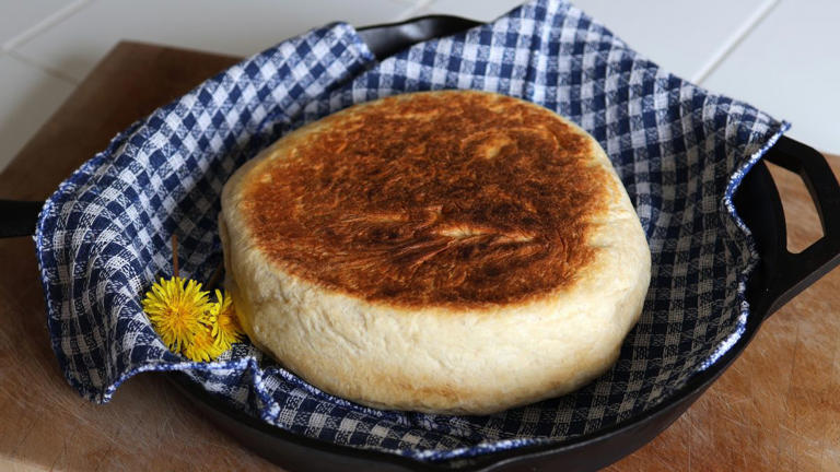 El pan de Madeira que no necesita plato: se come caliente, abierto y ...