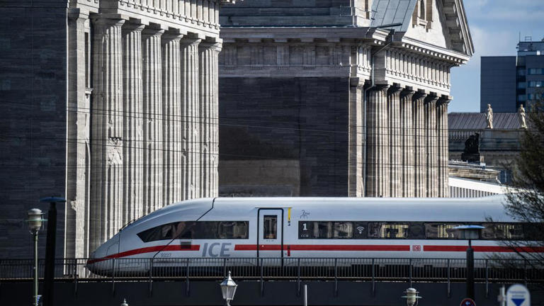 Deutsche Bahn: Bahn gibt ICE-Strecke zwischen Berlin und Hamburg wieder ...