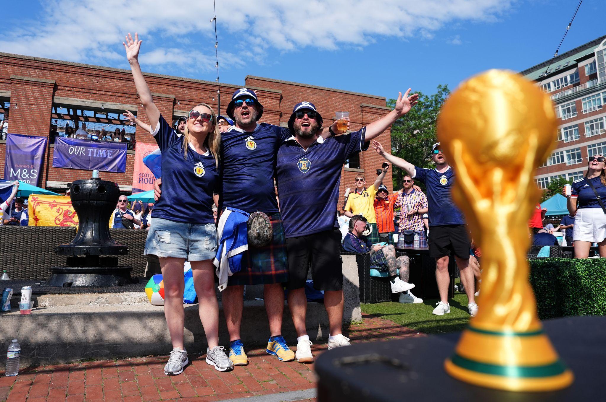 „No Scotland, no party“: Tausende Schotten fluten Boston vor dem WM-Auftakt