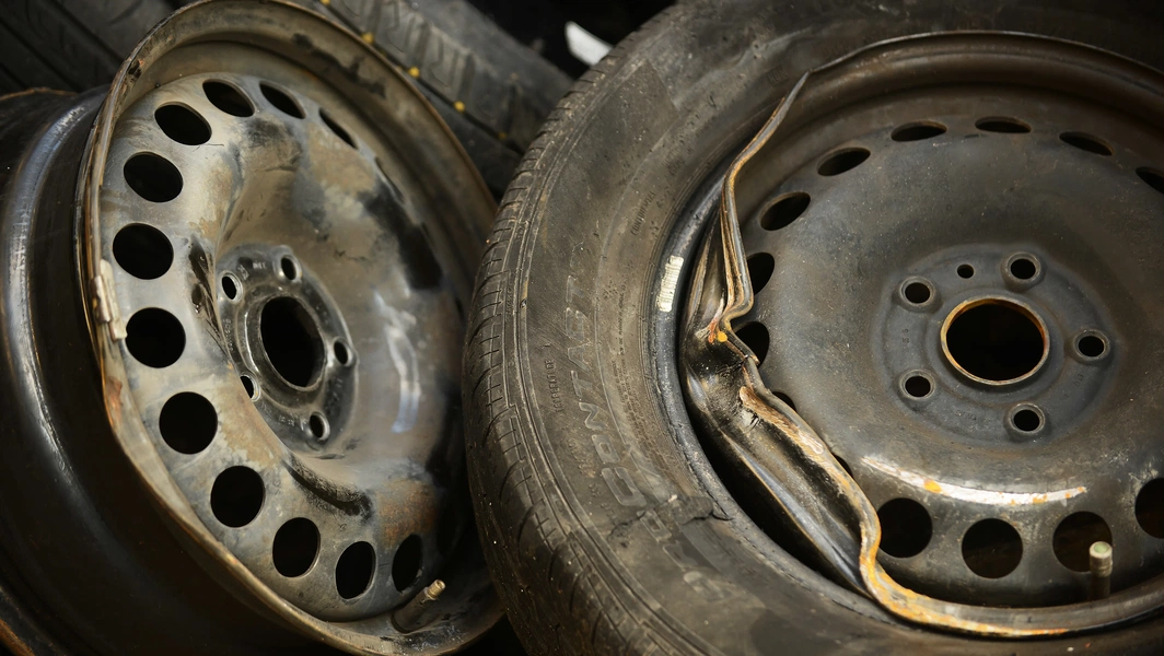 13 common driving habits that damage your car