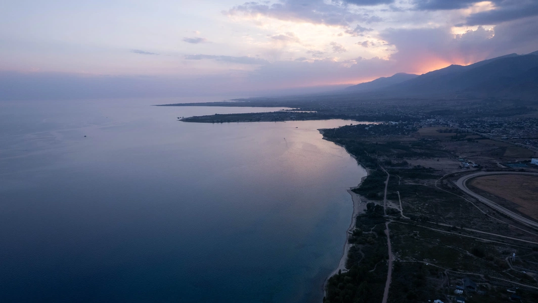 8 remarkable lakes by age, size, and depth