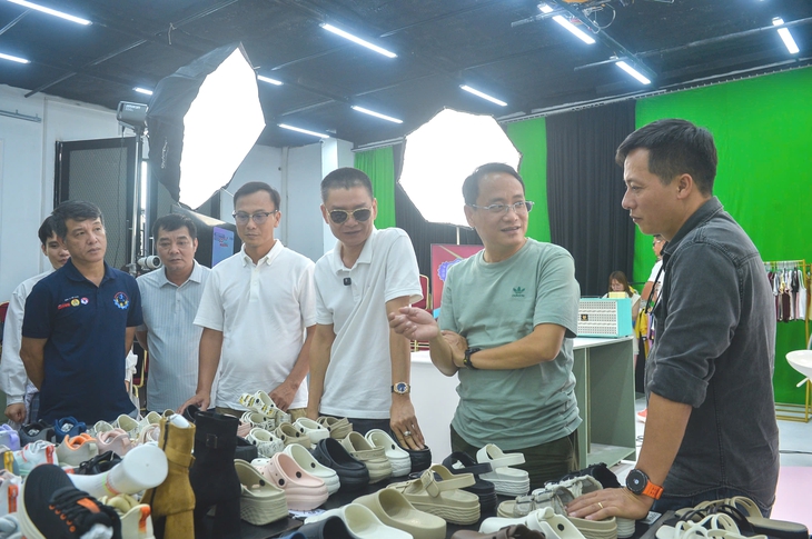 Sẵn sàng cho Mega livestream 'Tiếp sức hoa mặt trời': Để mỗi đơn hàng ...