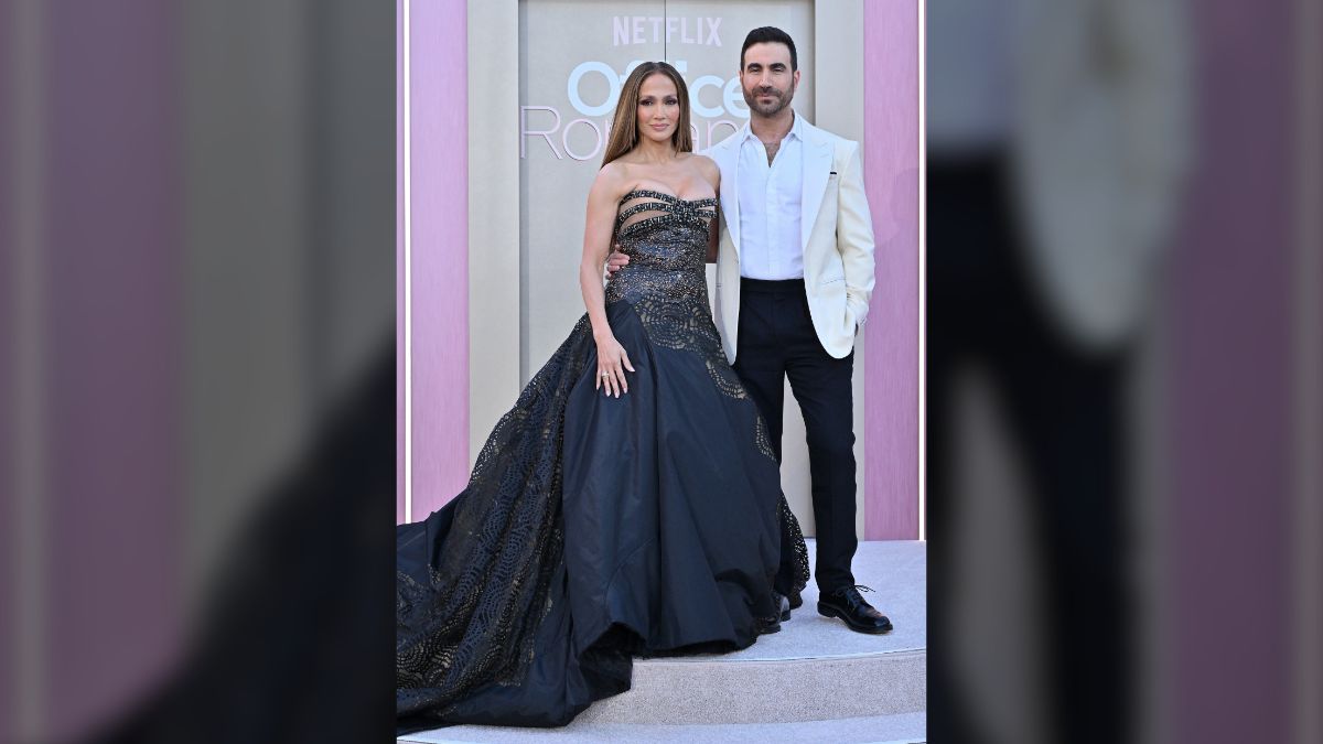 Jennifer Lopez shuts down Brett Goldstein dating rumors