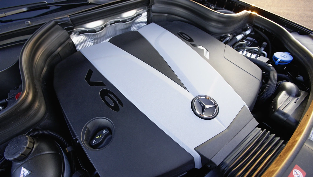 Pros and cons of engine covers