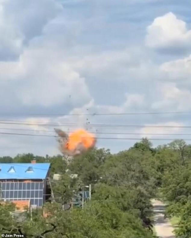 Ukraine wedding photoshoot is interrupted when Russian kamikaze drone ...