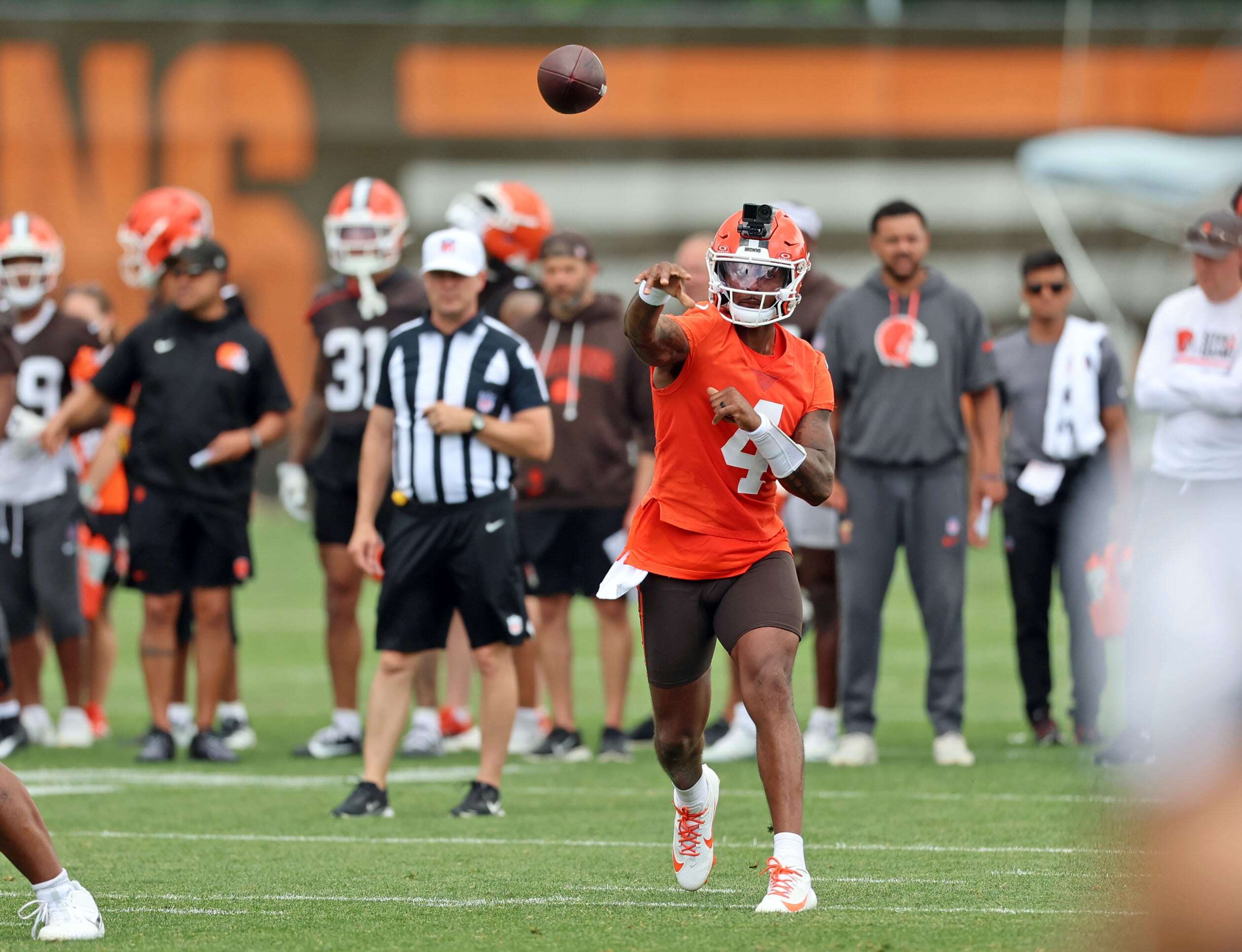 How Shedeur Sanders came from behind to catch Deshaun Watson, and the ...