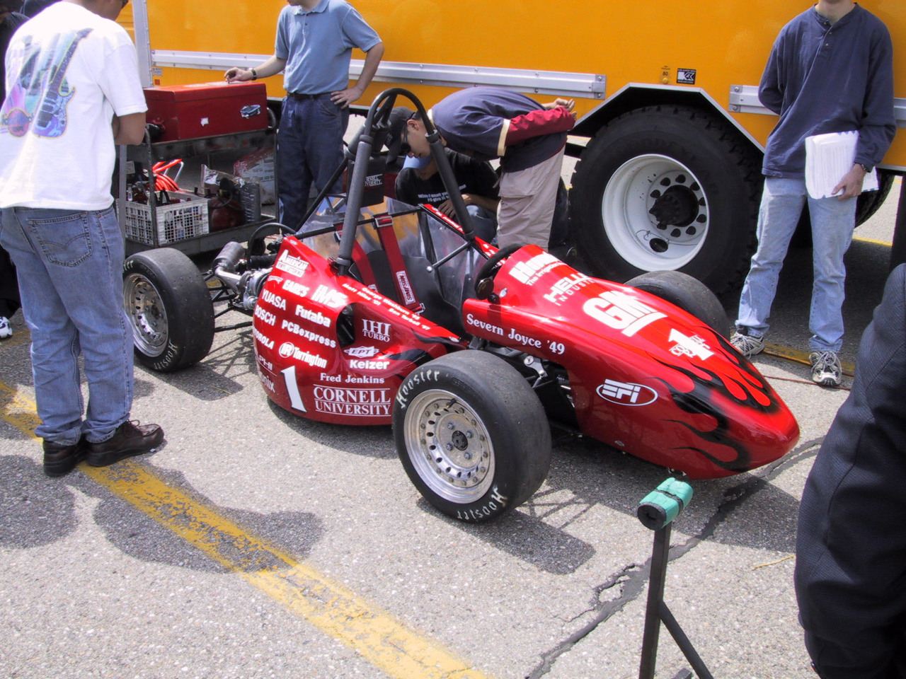 SpaceX’s engineering secret? A college car-racing club