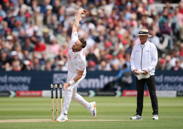 Cricket-England's Robinson in doubt for second Test due to knee injury