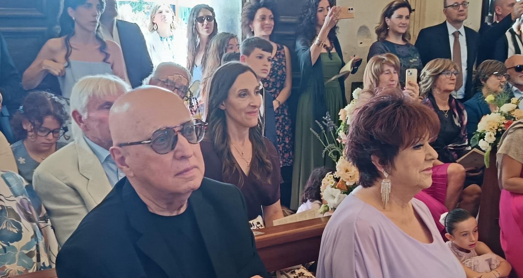 Orietta Berti commossa al matrimonio del figlio Otis: "Era ora, hanno ...