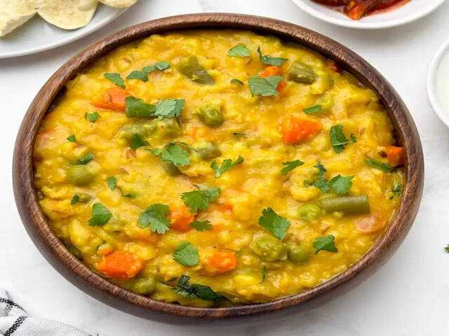 Nutritious oats khichdi recipe for a healthy dinner