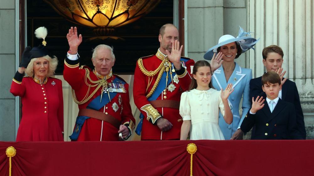 King and Queen cheered by crowds at Trooping the Colour