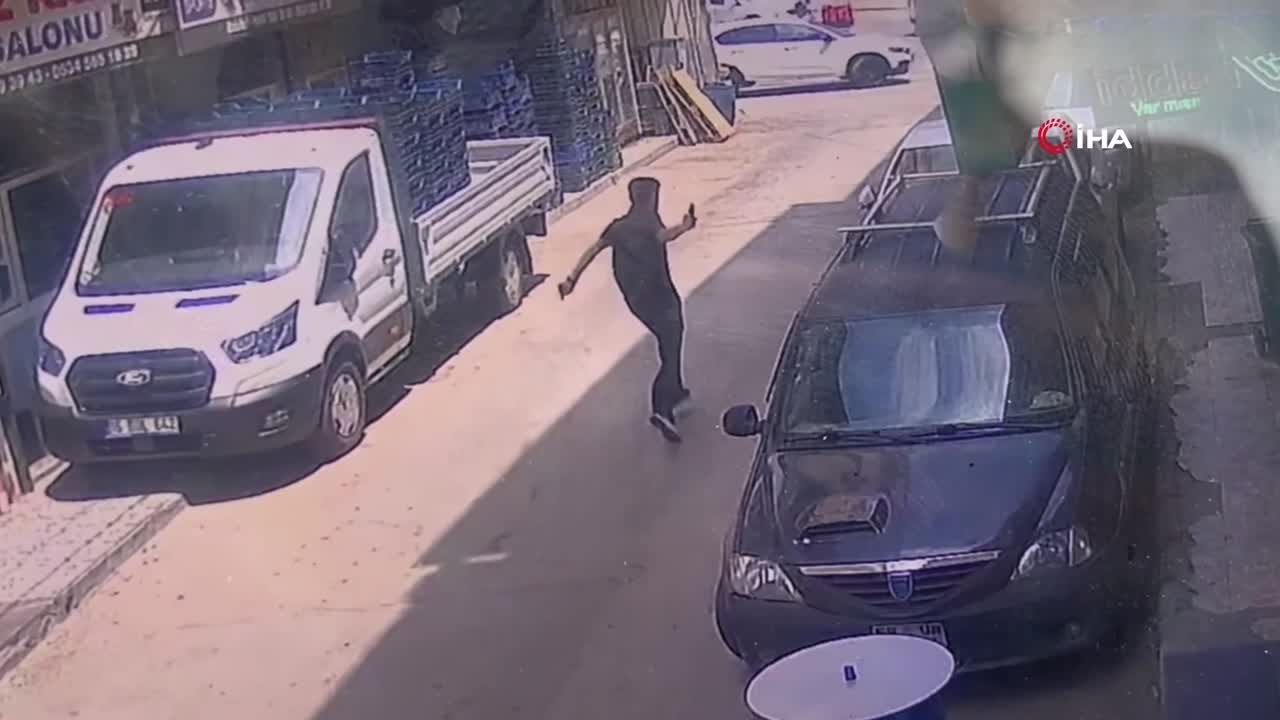 Husumetlisine sokak ortasında pusu kurup kurşun yağdırdı